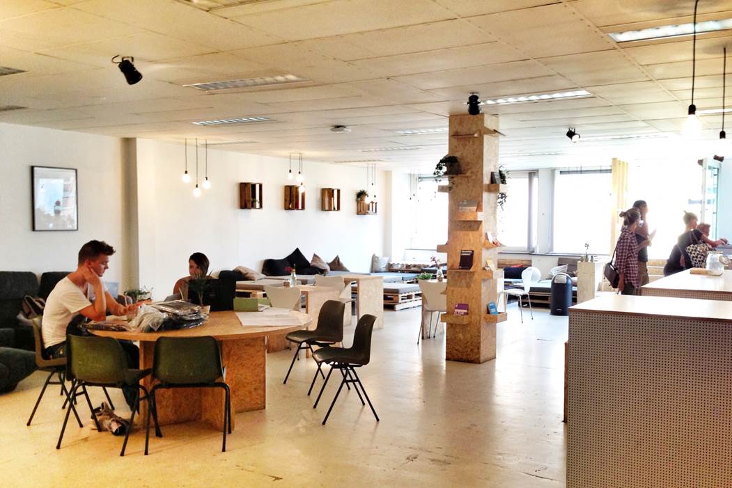 wegwijs in de studentikoze koffiebars | dwars